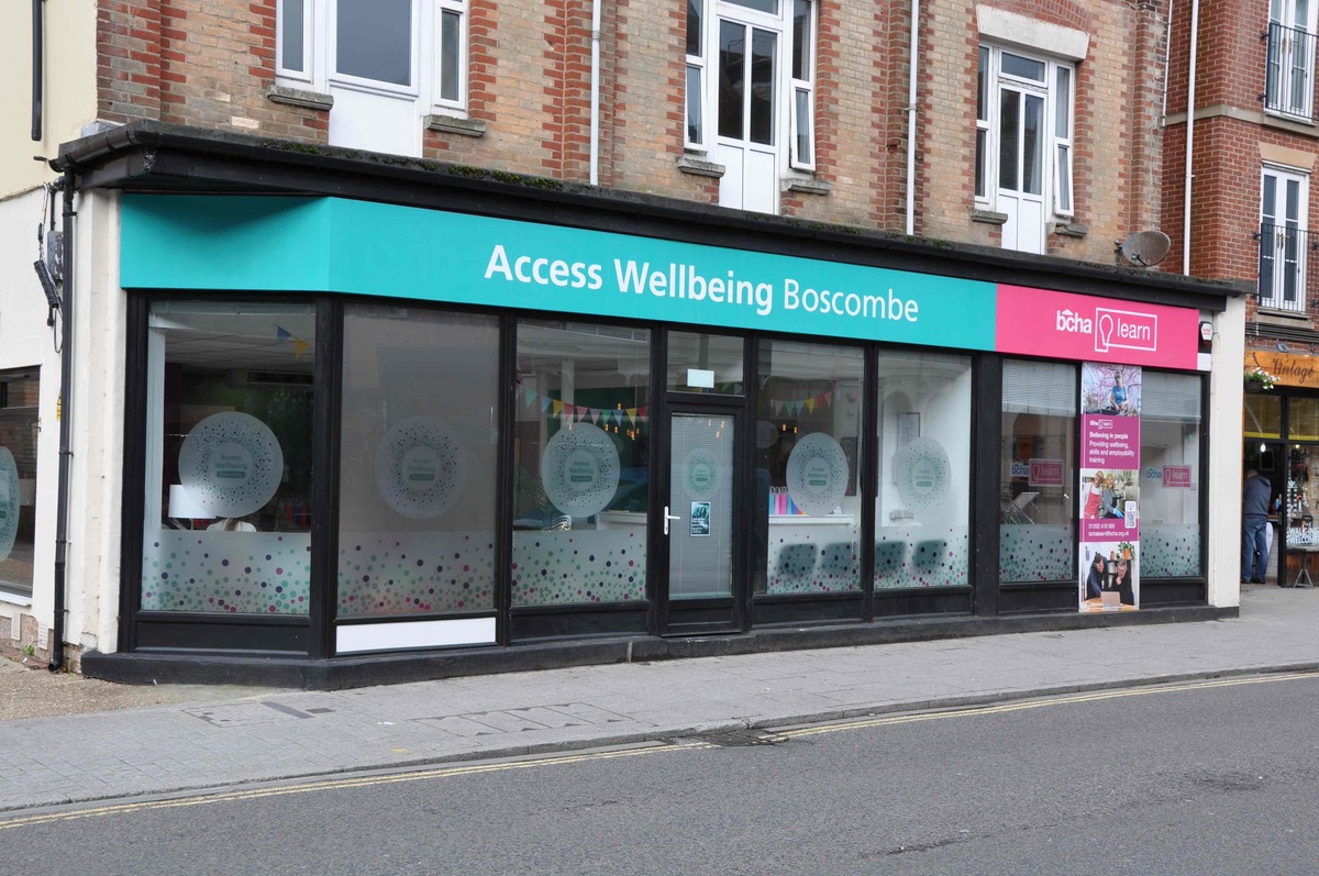Major boost for mental health services as MP opens new drop-in hub in ...